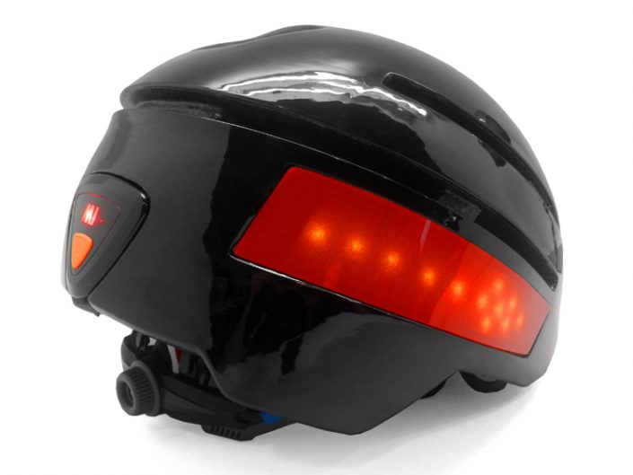 Why you need a helmet that with turn signals? - AURORA SPORTS