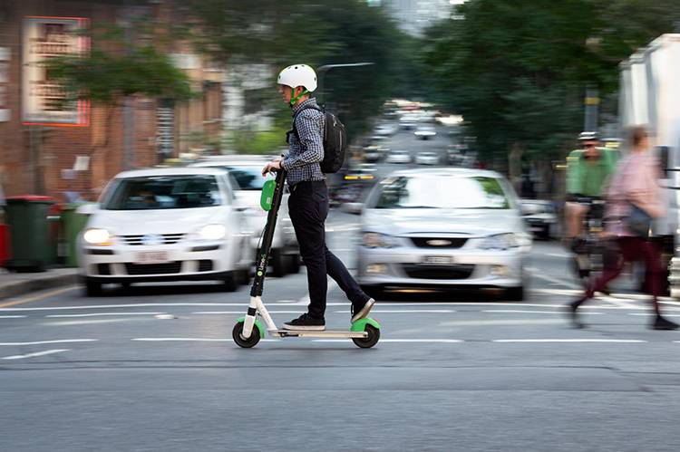 electric scooters,safety,helmet